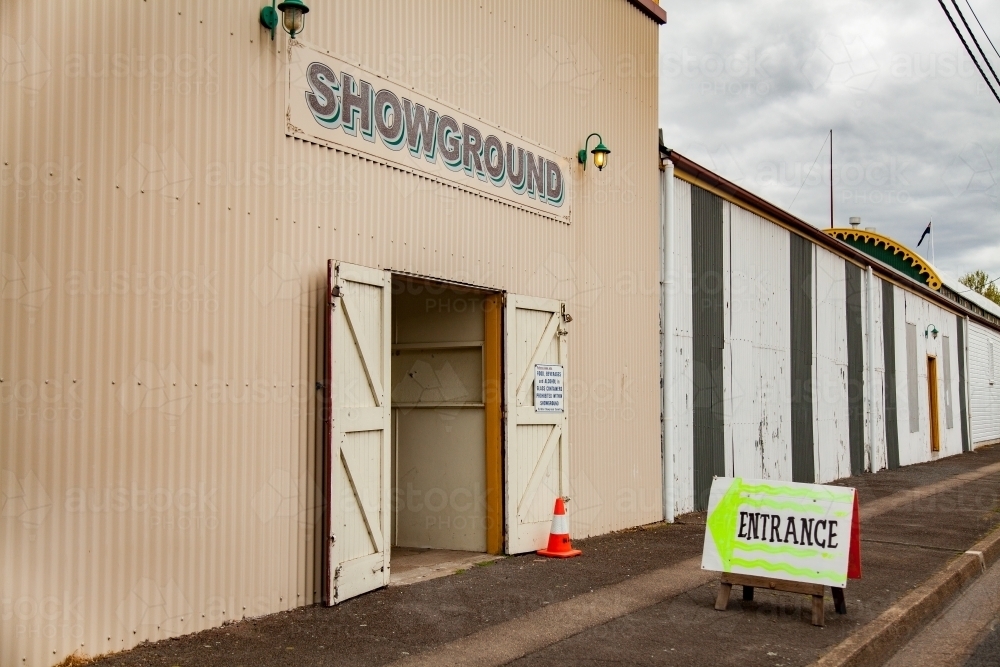 Image of Wide open entrance gates of the local showground - Austockphoto