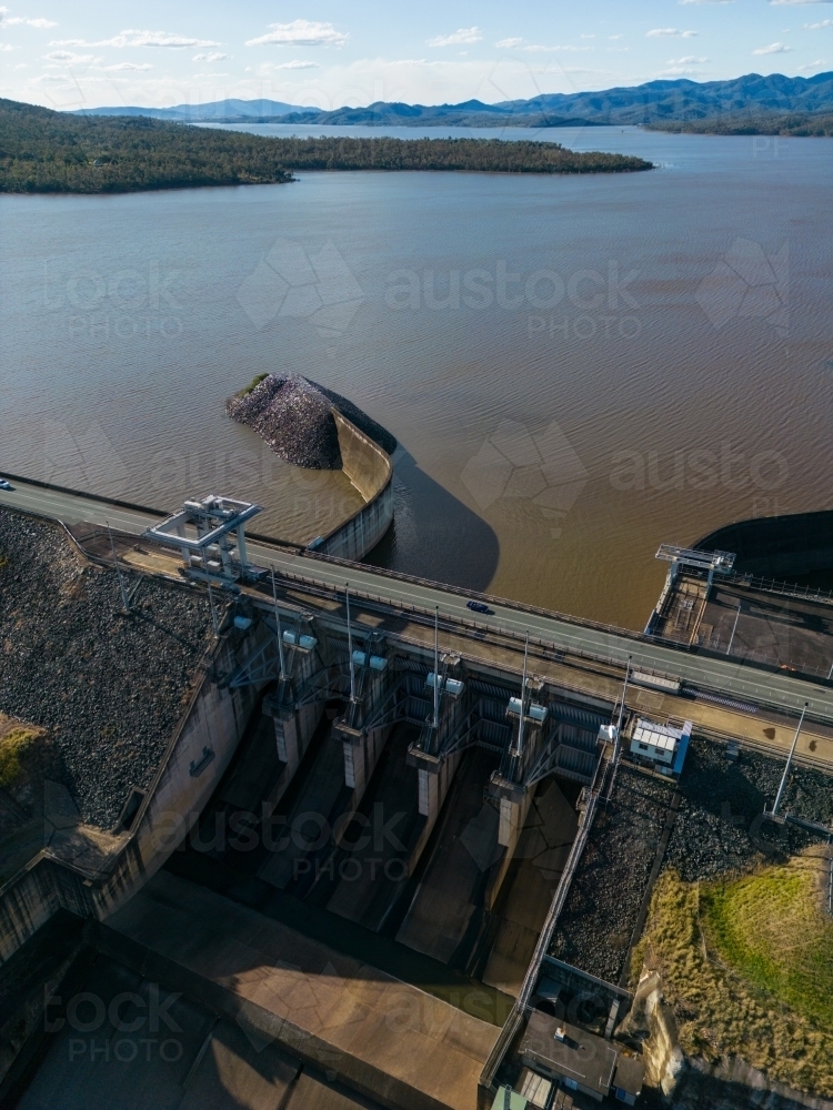 Image of Wivenhoe Dam spillway and wall - Austockphoto