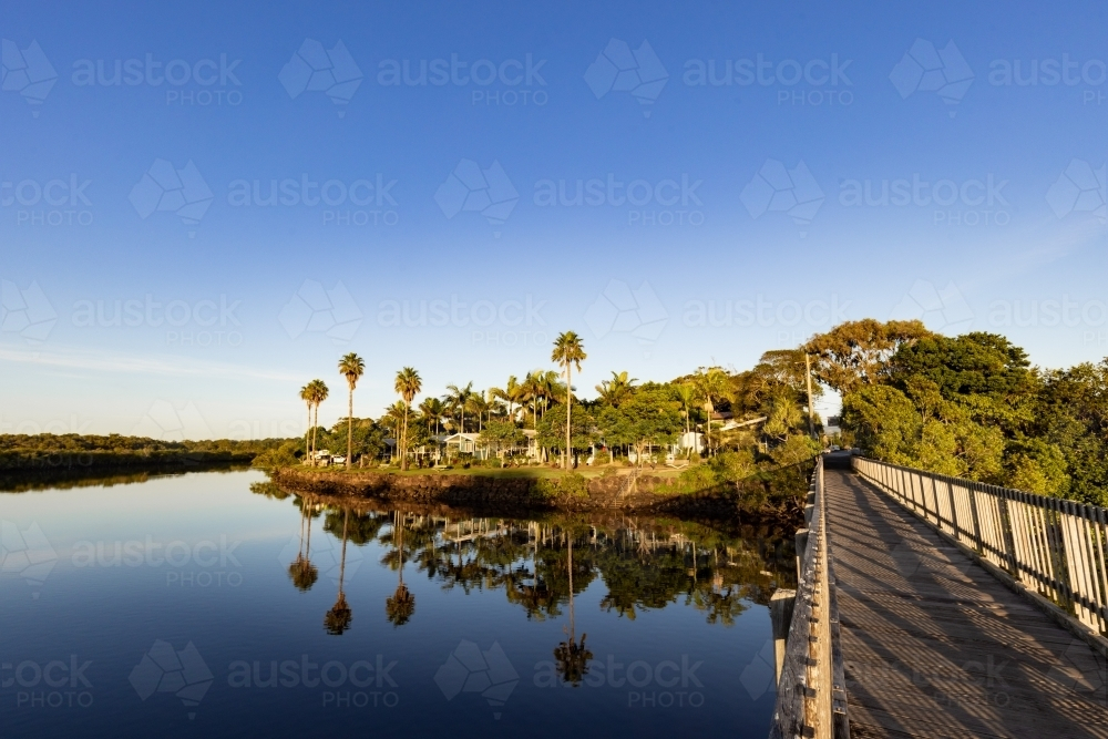 Image of Wooden footbridge leading across Simpsons Creek to caravan ...