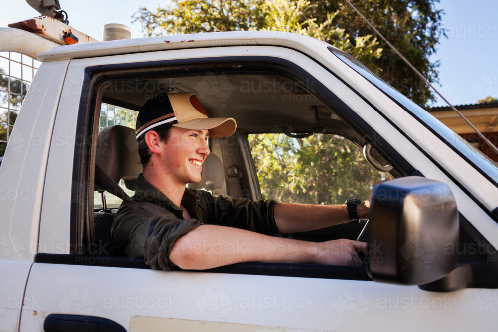 Image of Young P plater provisional driver driving ute in country ...